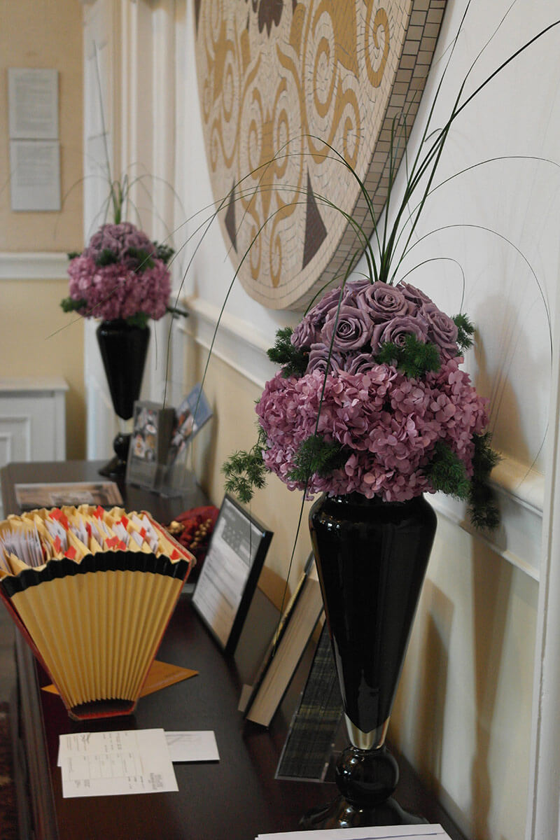Hotel Flowers - Floristry - Reception Flowers For Hotels - Leaflike