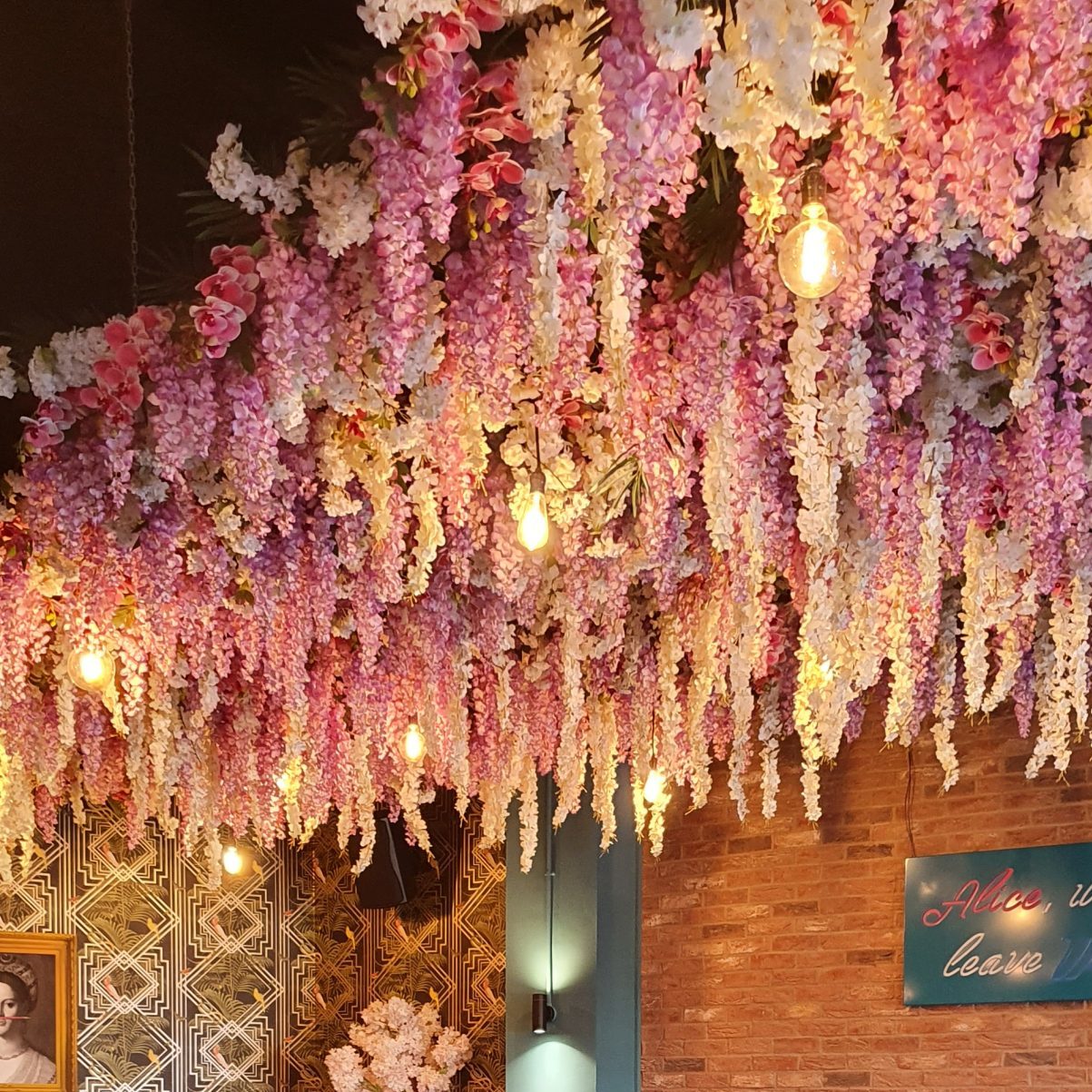 Hotel Flower Walls - Flower Ceiling Features | Leaflike