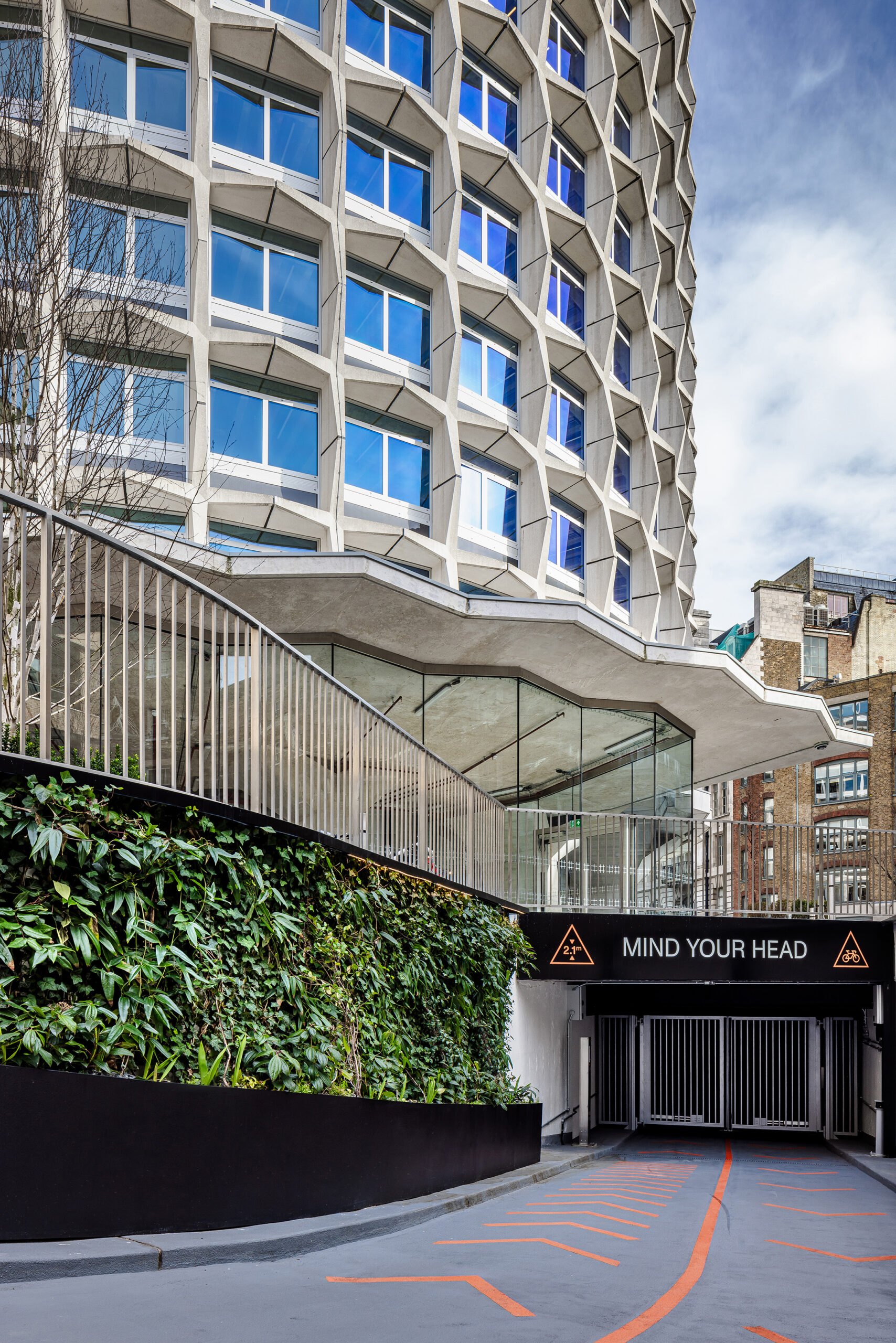 Space House London, Covent Garden - Leaflike